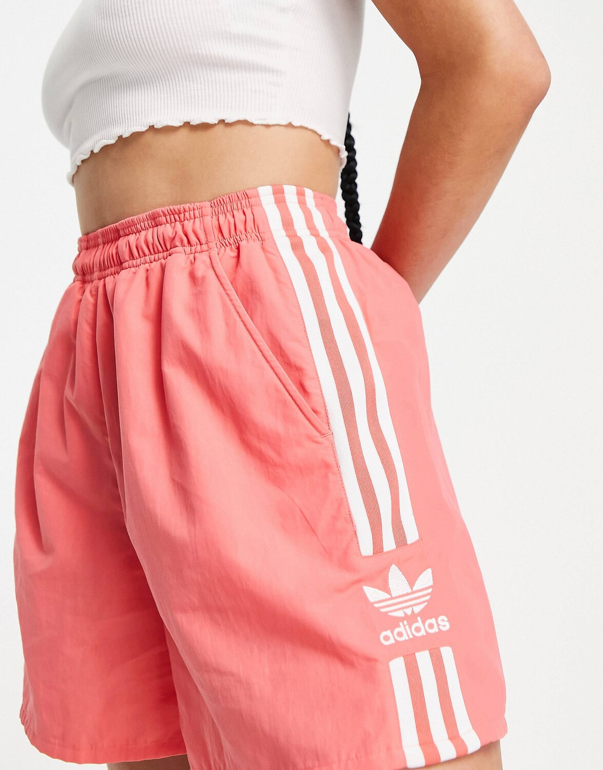 Красные шорты с тремя полосками adidas Originals adicolor – купить с ...